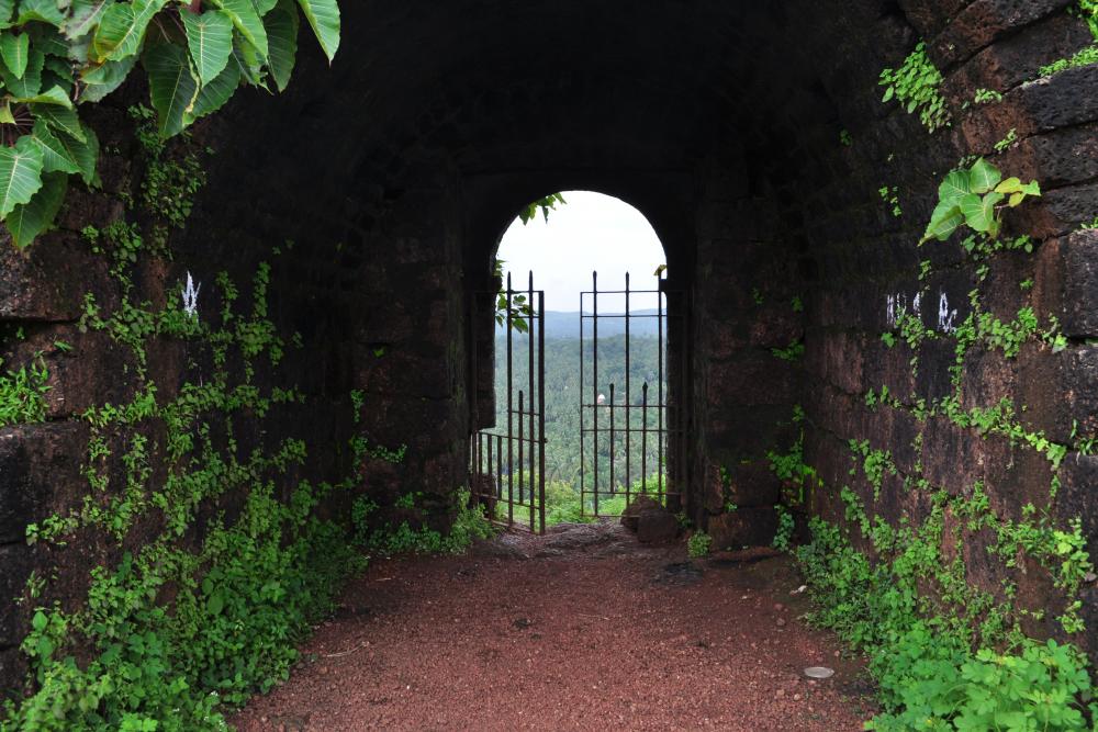 Chapora Fort (May 2023) Timings,Tickets,reviews,Tips,Contact number ...