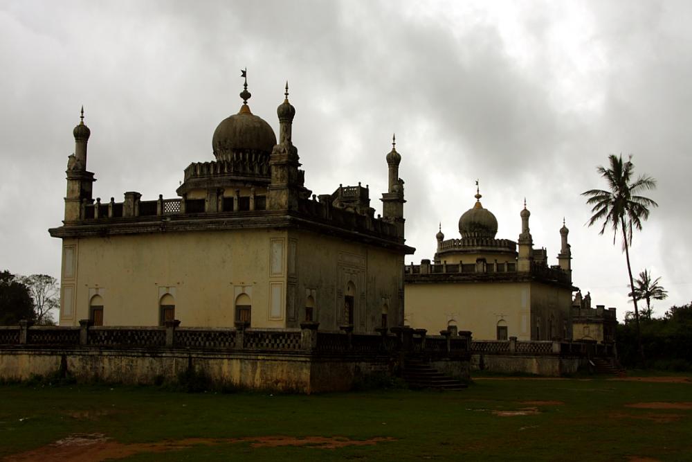Raja Tomb OR Gaddige timings,tickets,things to know,amentities,tips ...